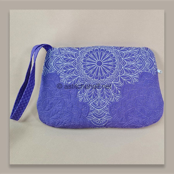 Mandala Purse - aStitch aHalf
